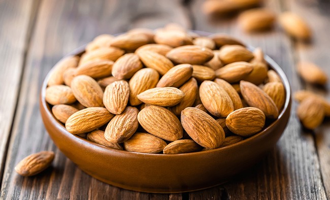 Os 14 Benefícios da Amêndoa Para Saúde 【ATUALIZADO】