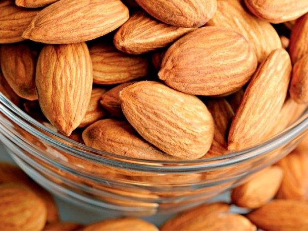 Os 14 Benefícios da Amêndoa Para Saúde 【ATUALIZADO】