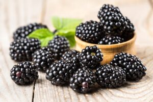 Amora fruta: tipos, para que serve, benefícios, dicas e (como usar)