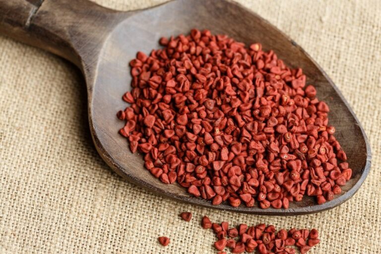 Óleo de urucum em cápsulas: para que serve? há efeitos colaterais?
